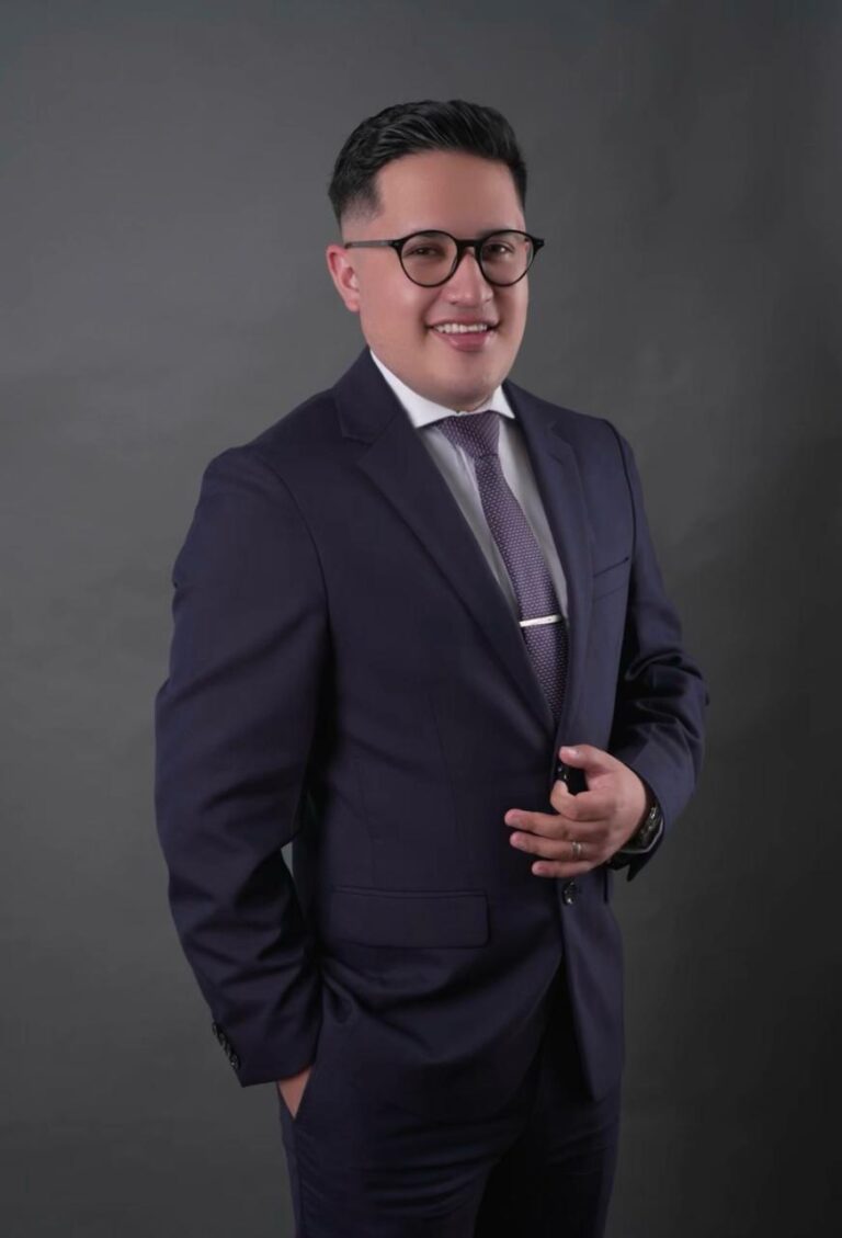 Nosotros – Uribe & Asociados